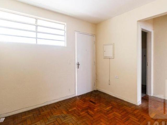 Apartamento a poucos minutos do Shopping e do Metrô, com 01dormitório e 01 vaga