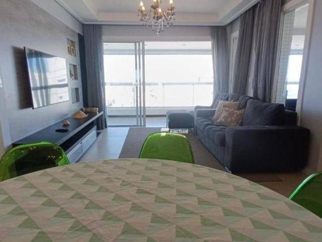 Apartamento a Praia da Enseada em Guarujá no Central Park