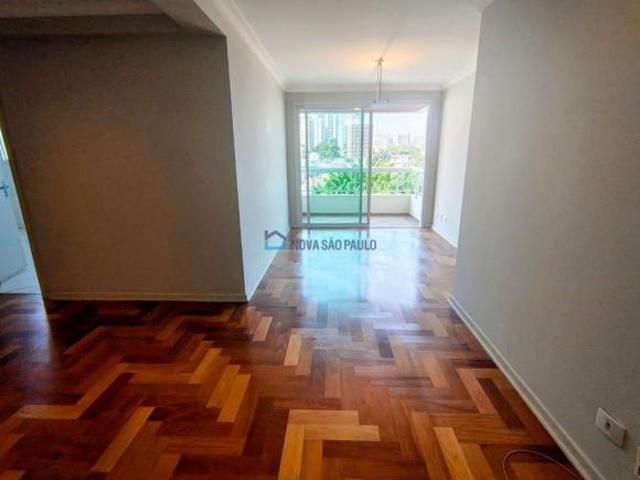 Apartamento à venda Mirandópolis, 2 dormitórios, 1 suíte e 2 vagas. Face Norte