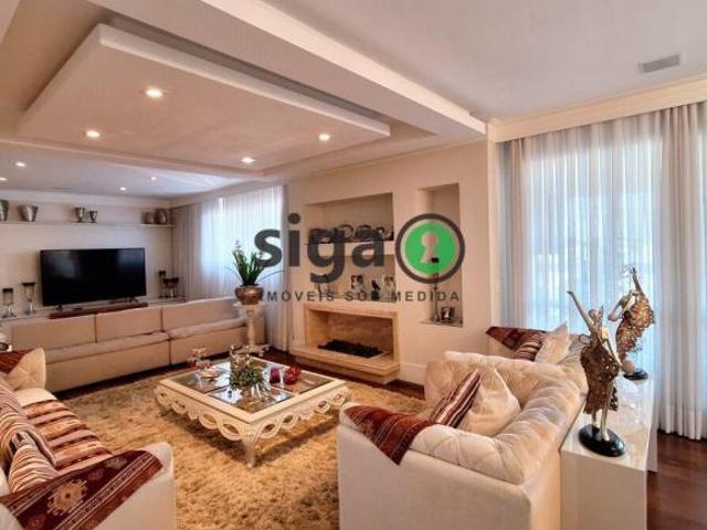 Apartamento à venda MOBILIADO com 281m2, 4 suítes e 4 vagas no Panamby
