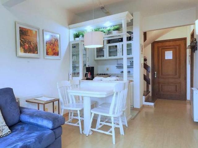 APARTAMENTO À VENDA MOBILIADO PERTO DA RUA COBERTA