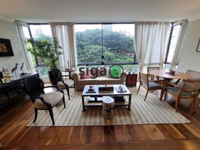 Apartamento a Venda Moema Pássaros com 4 quartos
