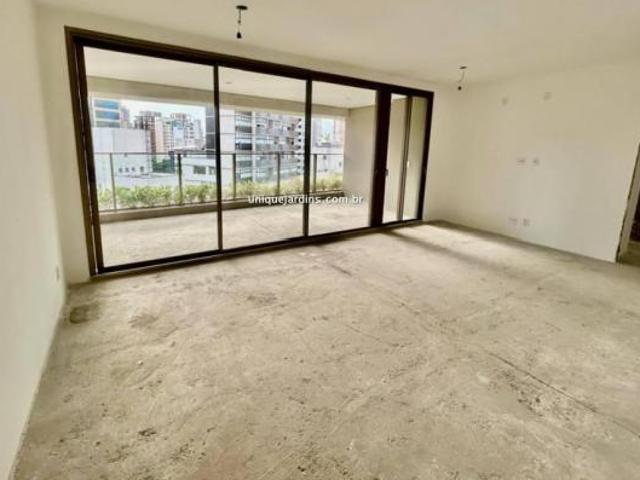 Apartamento à venda Moema São Paulo