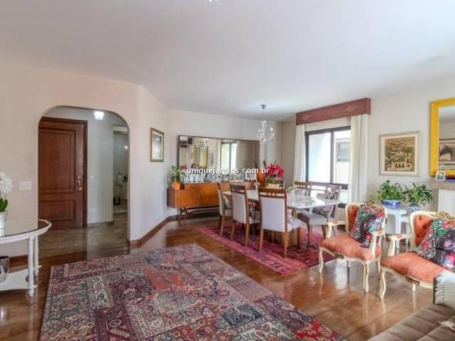Apartamento à venda Moema São Paulo