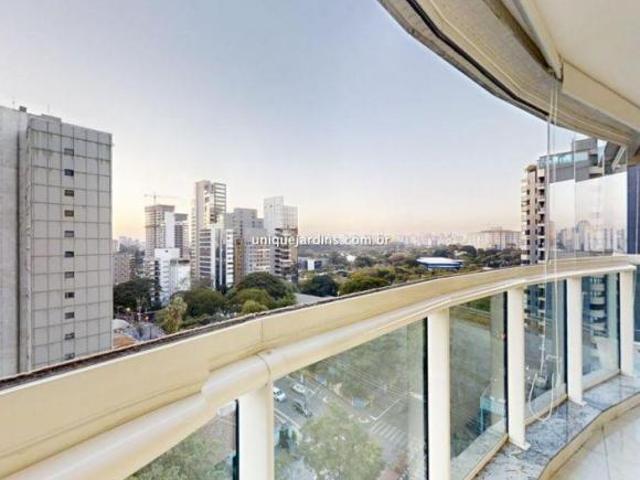 Apartamento à venda Moema São Paulo