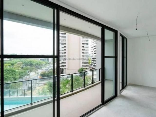 Apartamento à venda Moema São Paulo
