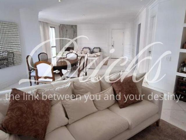 APARTAMENTO A VENDA MOEMA 154M²