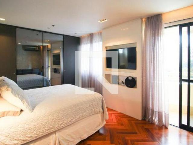 Apartamento à Venda Moema, 1 Quarto, 40 m2