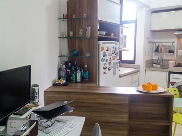 Apartamento à Venda Moema, 1 Quarto, 40 m2