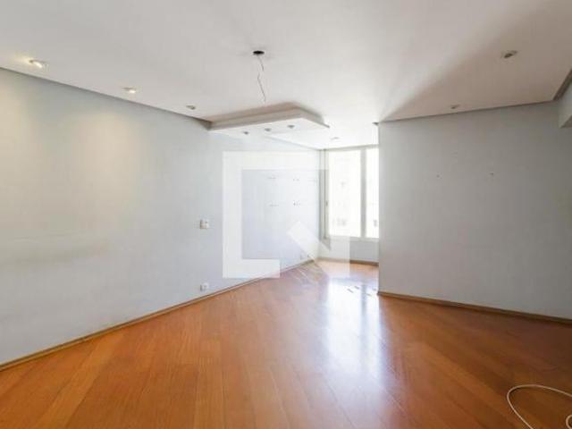 Apartamento à Venda Moema, 2 Quartos, 75 m2