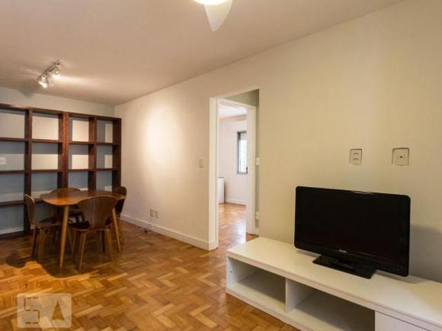 Apartamento à Venda Moema, 2 Quartos, 80 m2