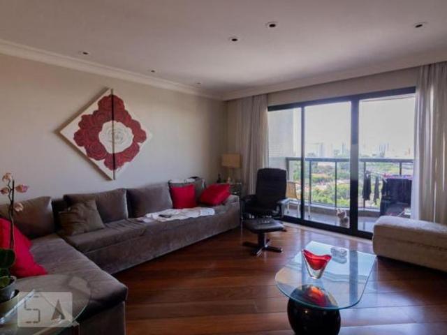 Apartamento à Venda Moema, 2 Quartos, 160 m2