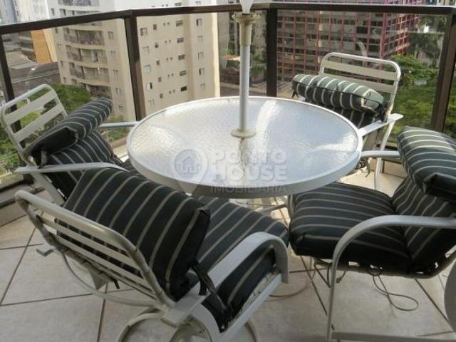 Apartamento à Venda Moema, 3 Suítes e 3 Vagas, 245 m² Úteis, A 1 Km do Shopping