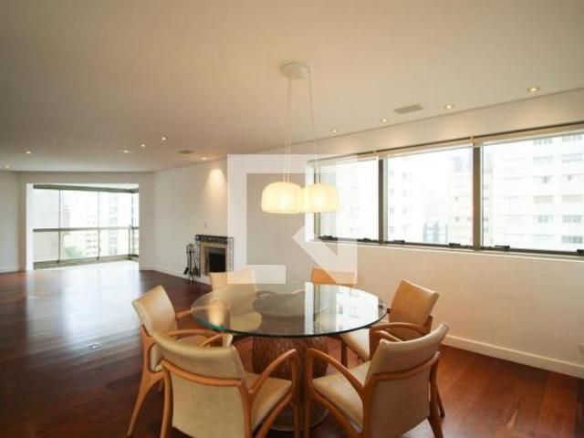 Apartamento à Venda Moema, 3 Quartos, 194 m2