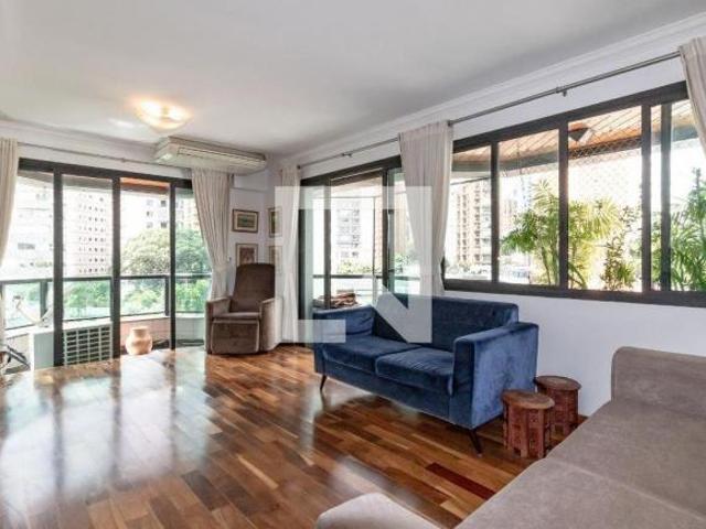 Apartamento à Venda Moema, 3 Quartos, 200 m2