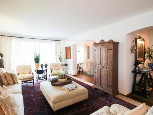 Apartamento à Venda Moema, 3 Quartos, 375 m² São Paulo