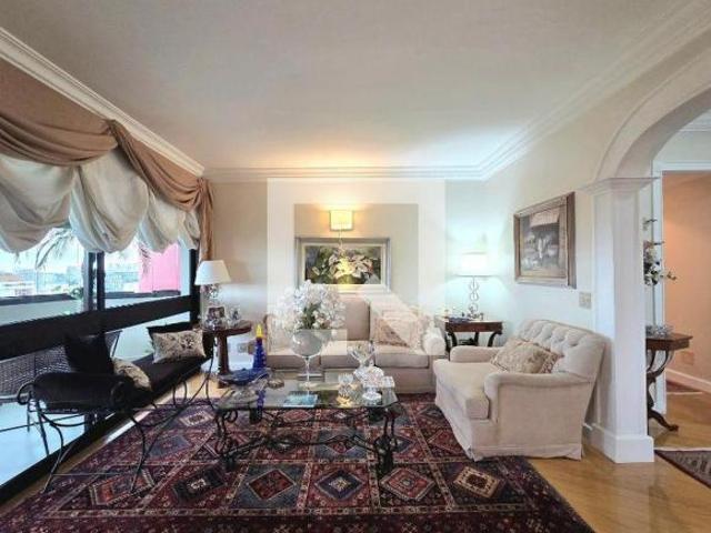 Apartamento à Venda Moema, 4 Quartos, 200 m2