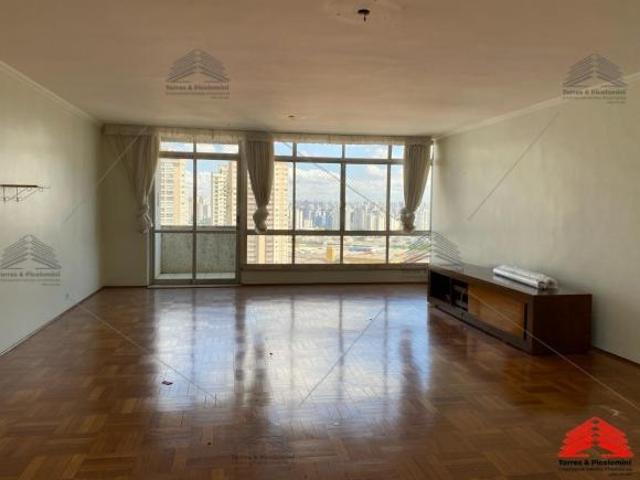 Apartamento á venda Mooca Avenida Paes de Barros 248 metros de área privativa 2 vagas andar alto pró
