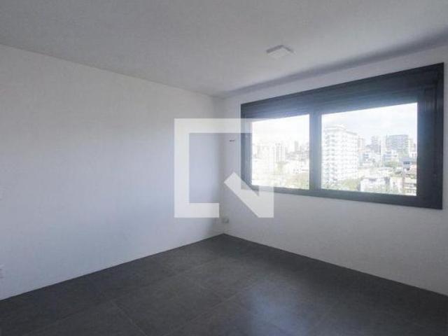 Apartamento à Venda Mont&apos Serrat, 1 Quarto, 26 m² Porto Alegre