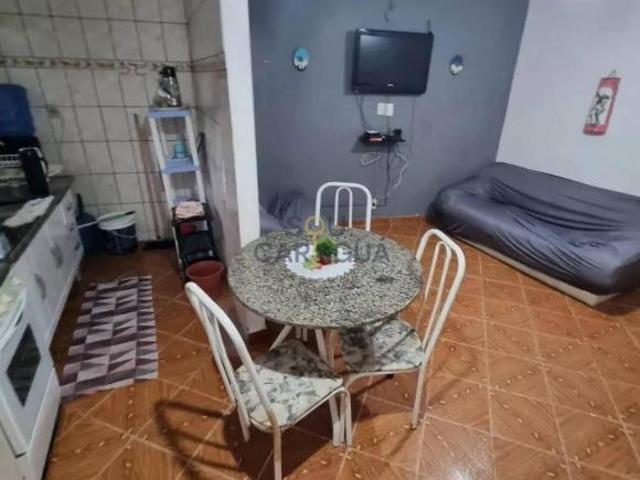 APARTAMENTO À VENDA NA MARTIM DE SÁ