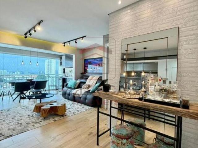 Apartamento à venda na Mooca com 80m², 3 quartos e 2 vagas