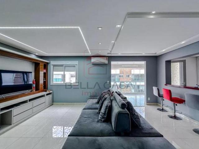 Apartamento à venda na Mooca com 100m², 2 suítes e 2 vagas de garagem
