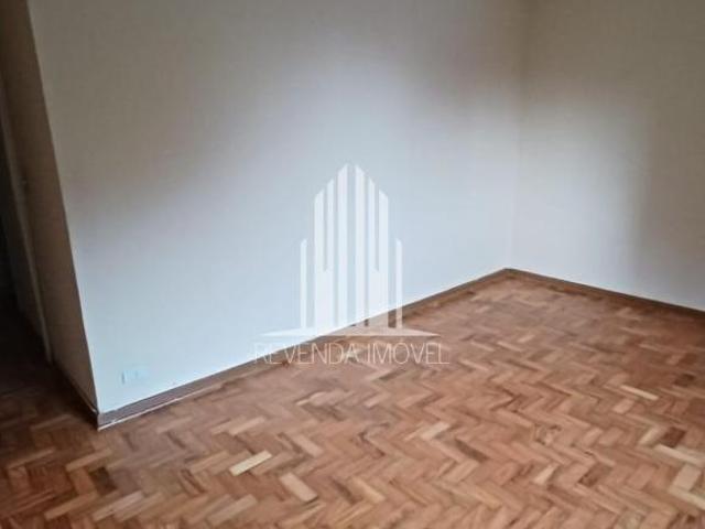 Apartamento à venda na Mooca, São Paulo SP: 2 quartos, 1 banheiro, 1 vaga de gar