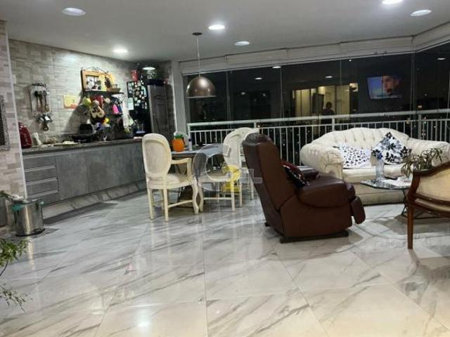 Apartamento á venda na Mooca, 3 suítes, 2 vagas de garagem