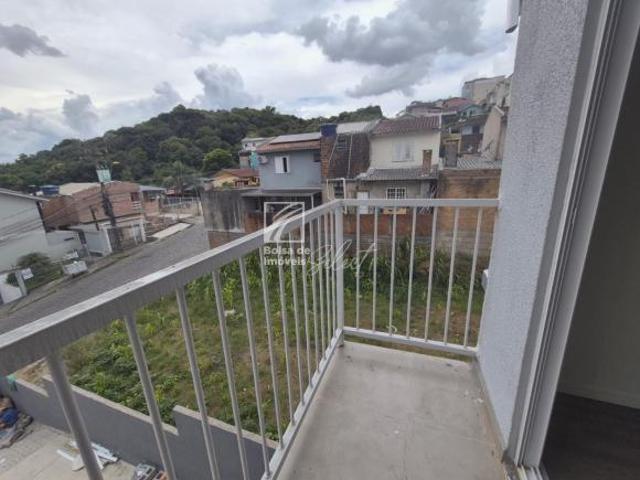 Apartamento à venda na Morada dos Alpes