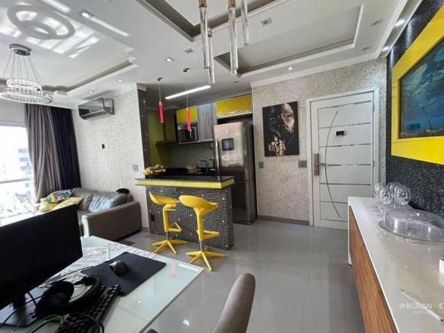 Apartamento à venda na Ocian, em Praia Grande SP