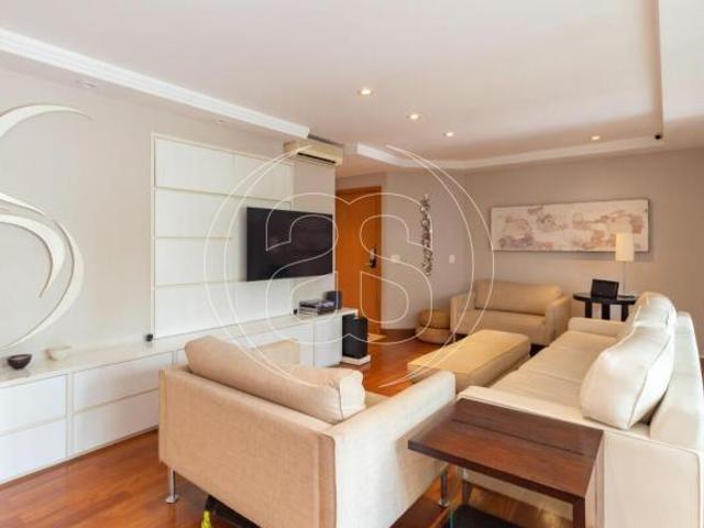 Apartamento à venda na Av. Jurema, 200 ? Moema Índios