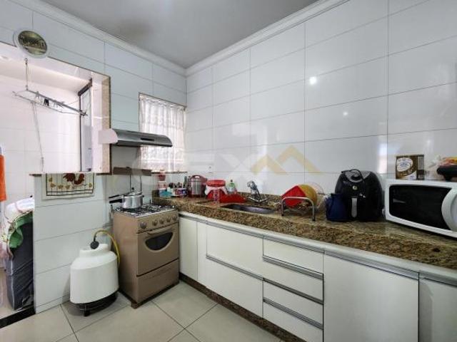 Apartamento à venda na Av. Paraná, 3 quartos sendo 1 suíte