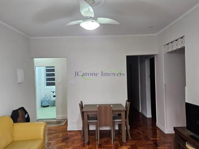 Apartamento a venda na Avenida Ana Costa com 3 quartos perto da Praia do Gonzaga em Santos / SP