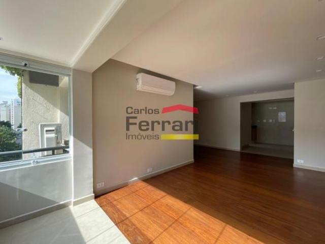 Apartamento à venda na Avenida Braz Leme, com 110 m2, todo reformado, 3 dormitórios e 2 vagas