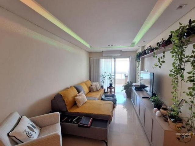 Apartamento à venda na Aviação, em Praia Grande SP