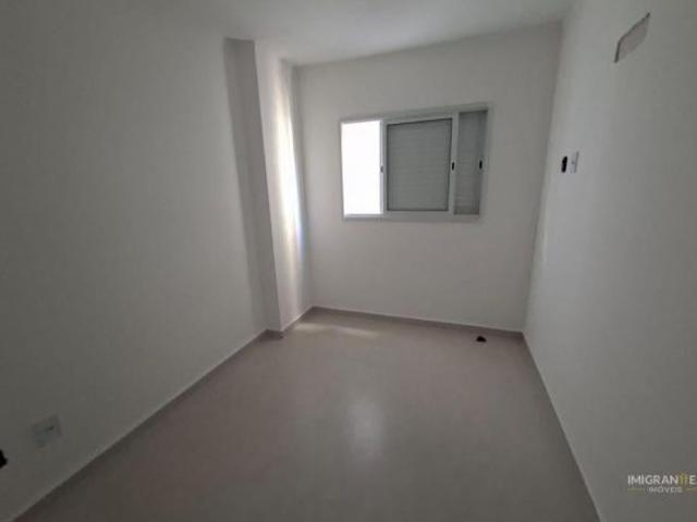 Apartamento à venda na Aviação, em Praia Grande SP