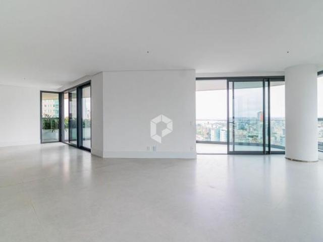Apartamento à venda na Água Verde
