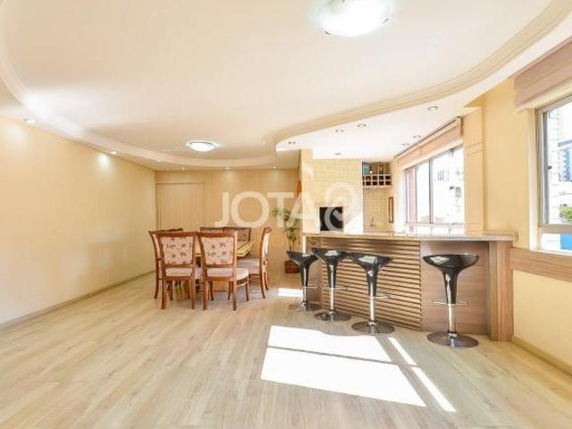 Apartamento à venda na Água Verde