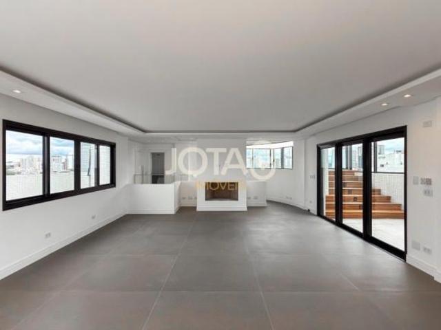 Apartamento à venda na Água Verde