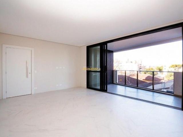 Apartamento à venda na Água Verde