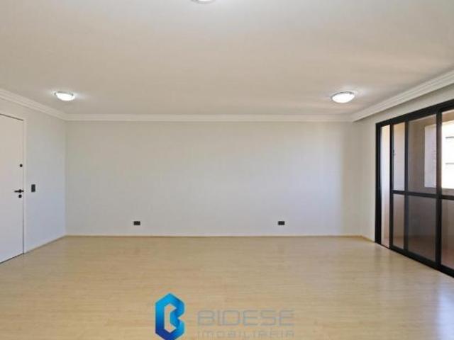 Apartamento à venda na Água Verde