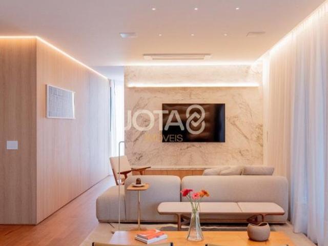 Apartamento à venda na Água Verde