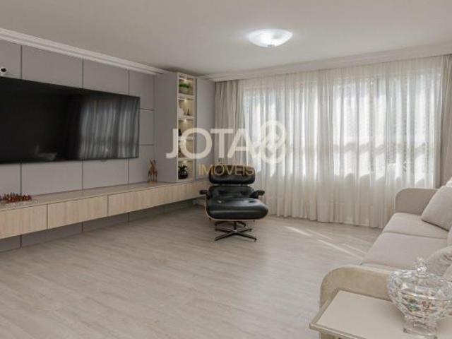 Apartamento à venda na Água Verde