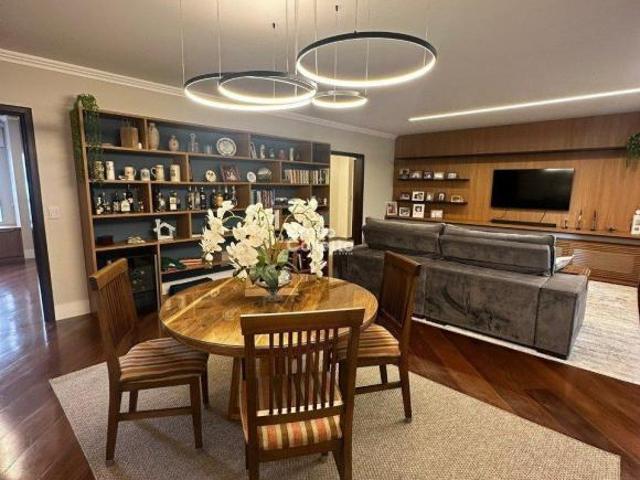 Apartamento à venda na Água Verde