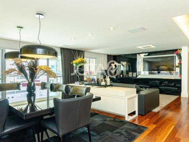Apartamento à venda na Água Verde
