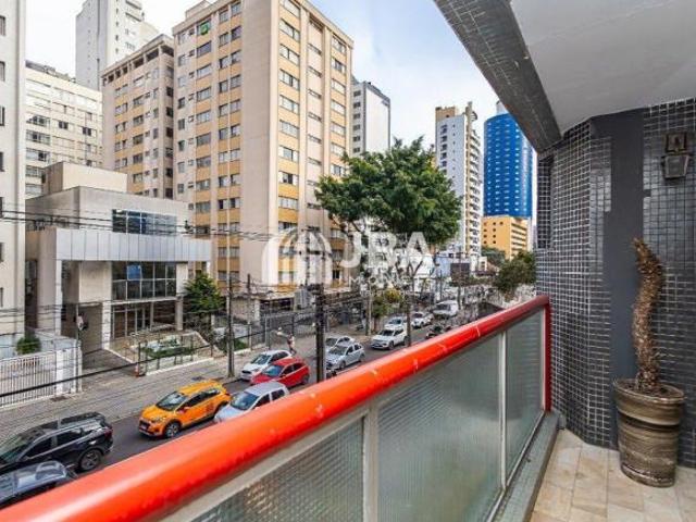 Apartamento à venda na Água Verde