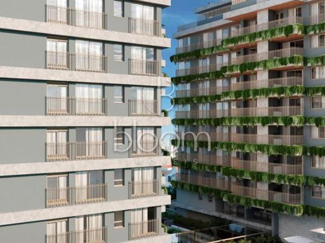Apartamento à venda na Água Verde