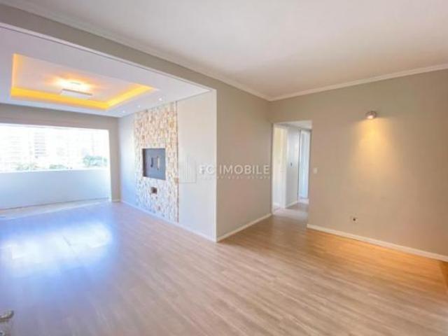 Apartamento à venda na Água Verde