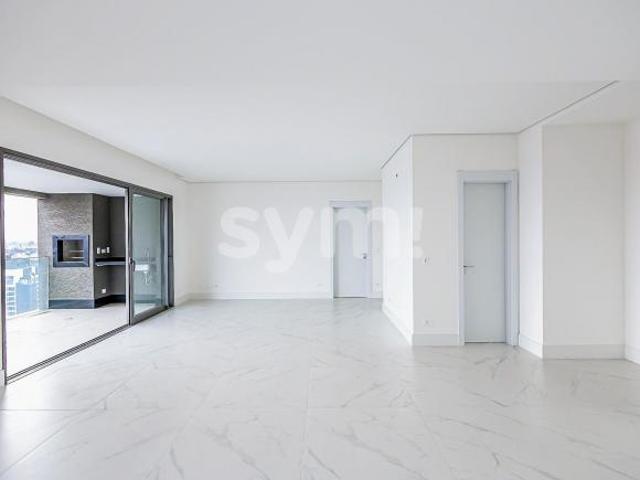 Apartamento à venda na Água Verde