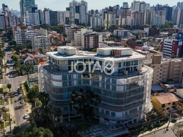 Apartamento à venda na Água Verde